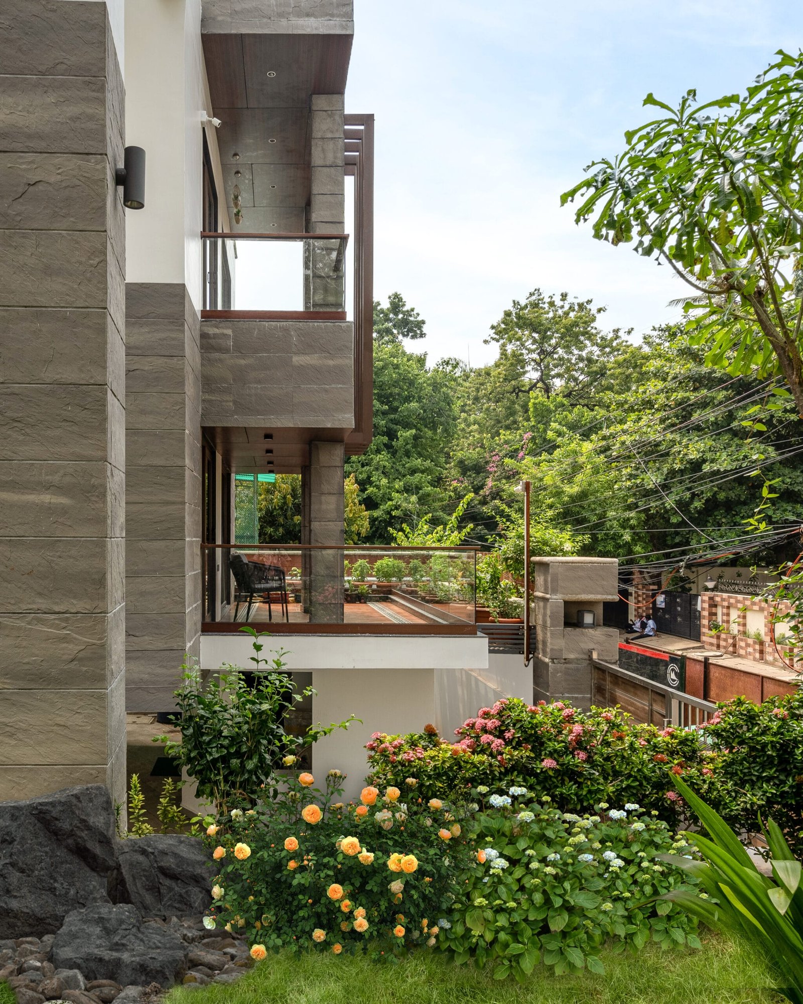 Vernacular Revival: The Return of Traditional Indian Materials ...